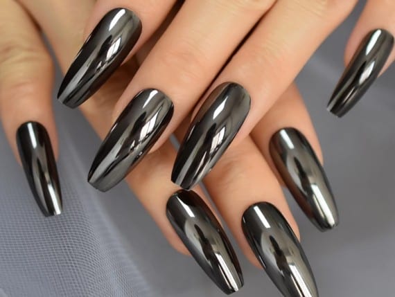 22 Metallic Nail Art Designs Every Girl Needs to Try | Polish and Pearls
