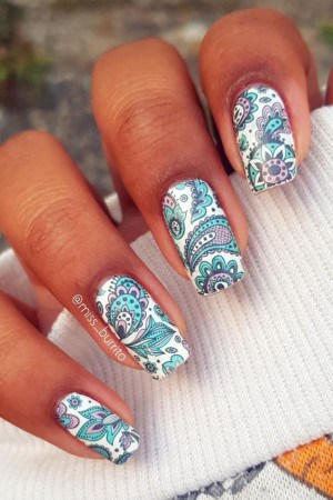 15 Amazing Modern Paisley Nails Designs Will Impress Anyone You Meet ...