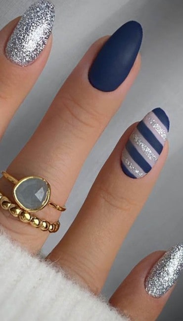 22 Stunning Silver Nails That Will Make You Fall In Love | Polish and ...