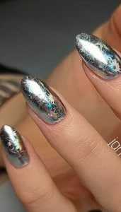 22 Stunning Silver Nails That Will Make You Fall In Love | Polish and ...