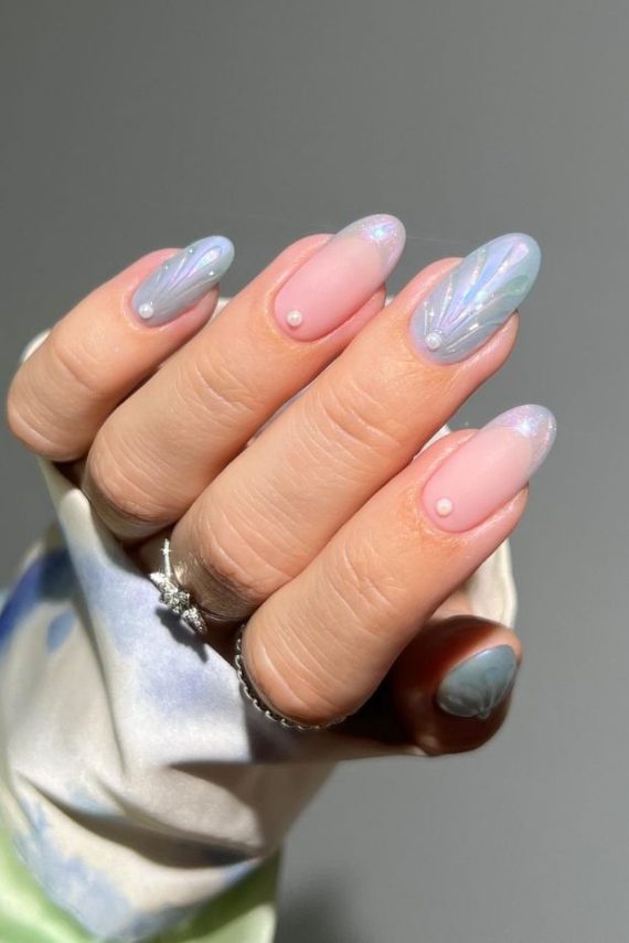 12 Seashell Nail Designs to Bring the Beach to Your Fingertips | Polish ...