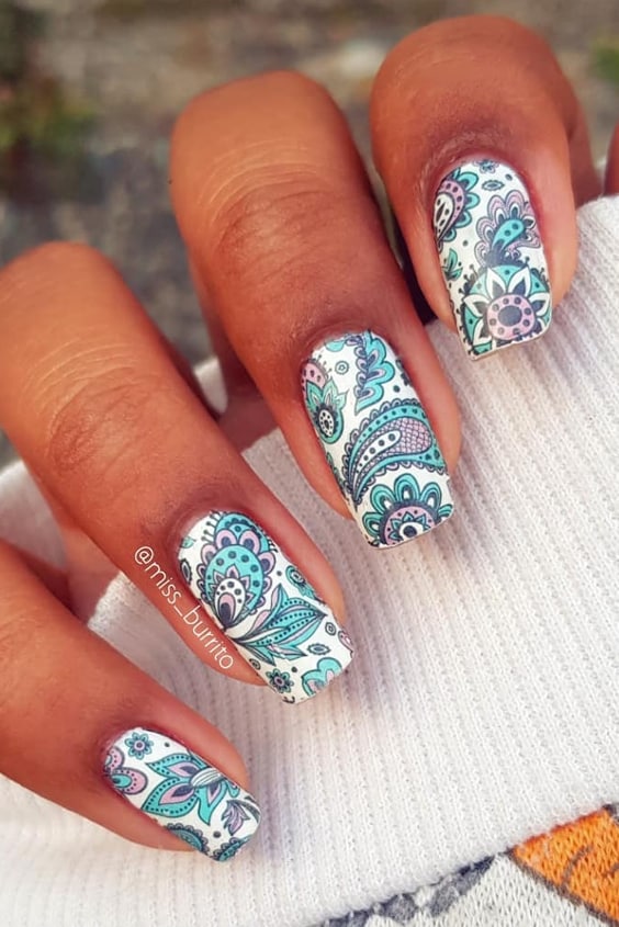 15 Amazing Modern Paisley Nails Designs Will Impress Anyone You Meet ...